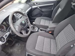 Grey Skoda Octavia 2009 in Utena, with an engine capacity of 1.90 L and mileage of 245 thousand km for 3850 €, photo 16 on AUTOMOTO.COM.LV
