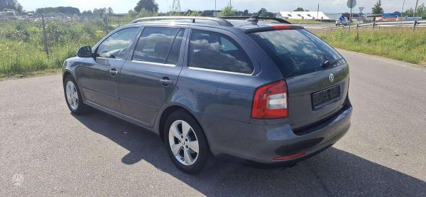 Pelēks Skoda Octavia 2009 Marijampole, ar dzinēja tilpumu 1.80 L un nobraukumu 270 tūkst. km par 3700 €, foto 3 vietnē AUTOMOTO.COM.LV