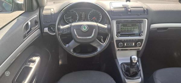Pelēks Skoda Octavia 2009 Marijampole, ar dzinēja tilpumu 1.80 L un nobraukumu 270 tūkst. km par 3700 €, foto 7 vietnē AUTOMOTO.COM.LV
