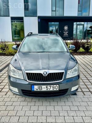 Pelēks Skoda Octavia 2009 Rīga, ar dzinēja tilpumu 1.90 L un nobraukumu 311 tūkst. km par 2590 €, foto 3 vietnē AUTOMOTO.COM.LV