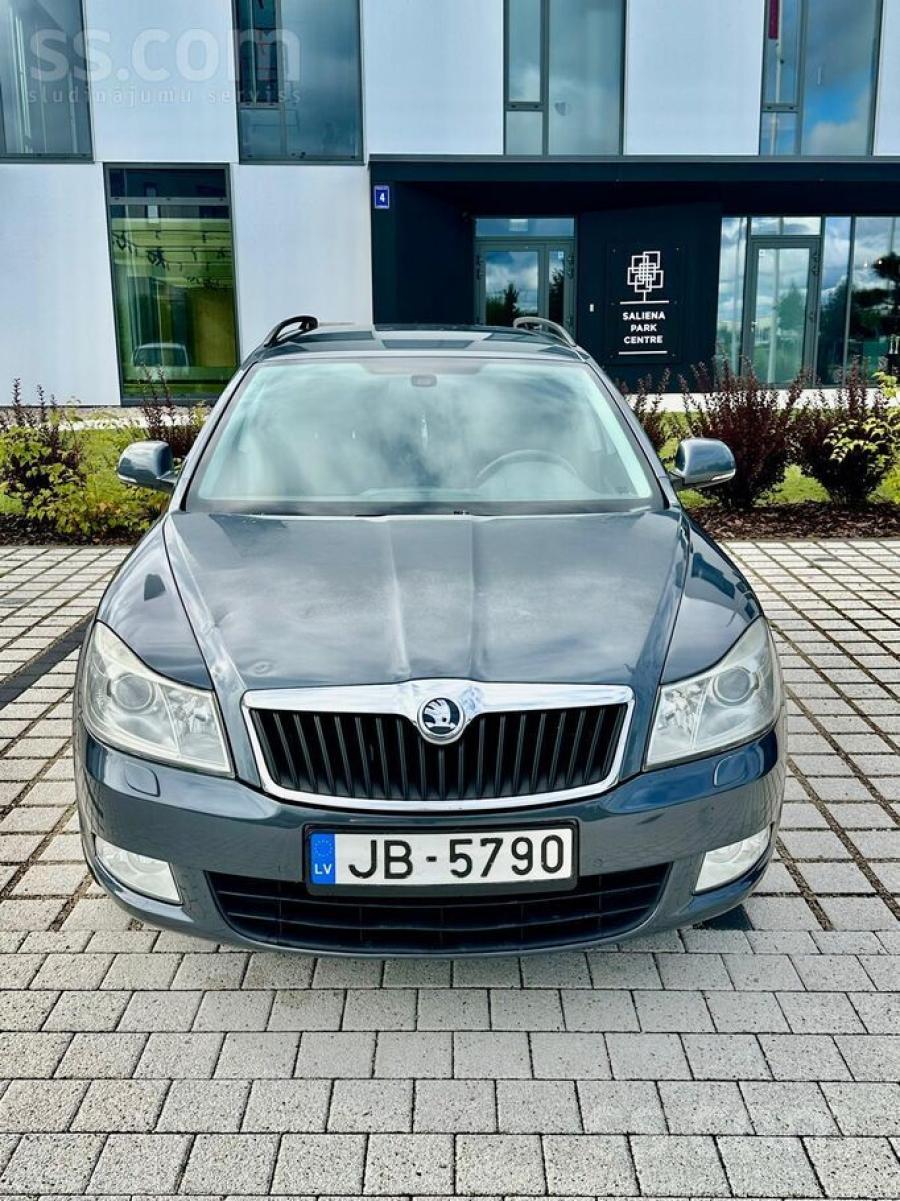 Pelēks Skoda Octavia 2009 Rīga, ar dzinēja tilpumu 1.90 L un nobraukumu 311 tūkst. km par 2590 €, foto 3 vietnē AUTOMOTO.COM.LV
