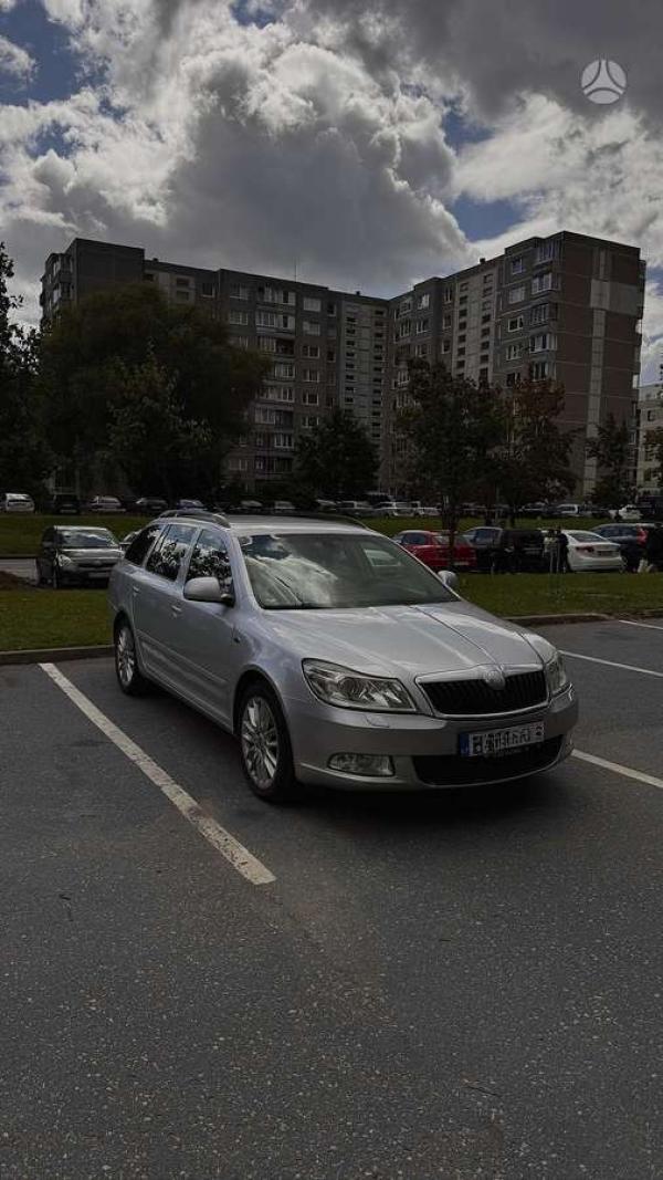 Серый Шкода Октавия 2009 в Вильнюс, объемом двигателя 1.80 л и пробегом 305 тыс. км за 4830 €, фото 3 на AUTOMOTO.COM.LV