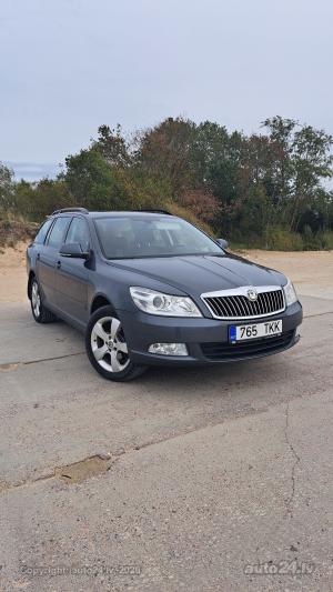 Pelēks Skoda Octavia 2009 Tallina, ar dzinēja tilpumu 1.90 L un nobraukumu 387 tūkst. km par 2500 €, foto 3 vietnē AUTOMOTO.COM.LV