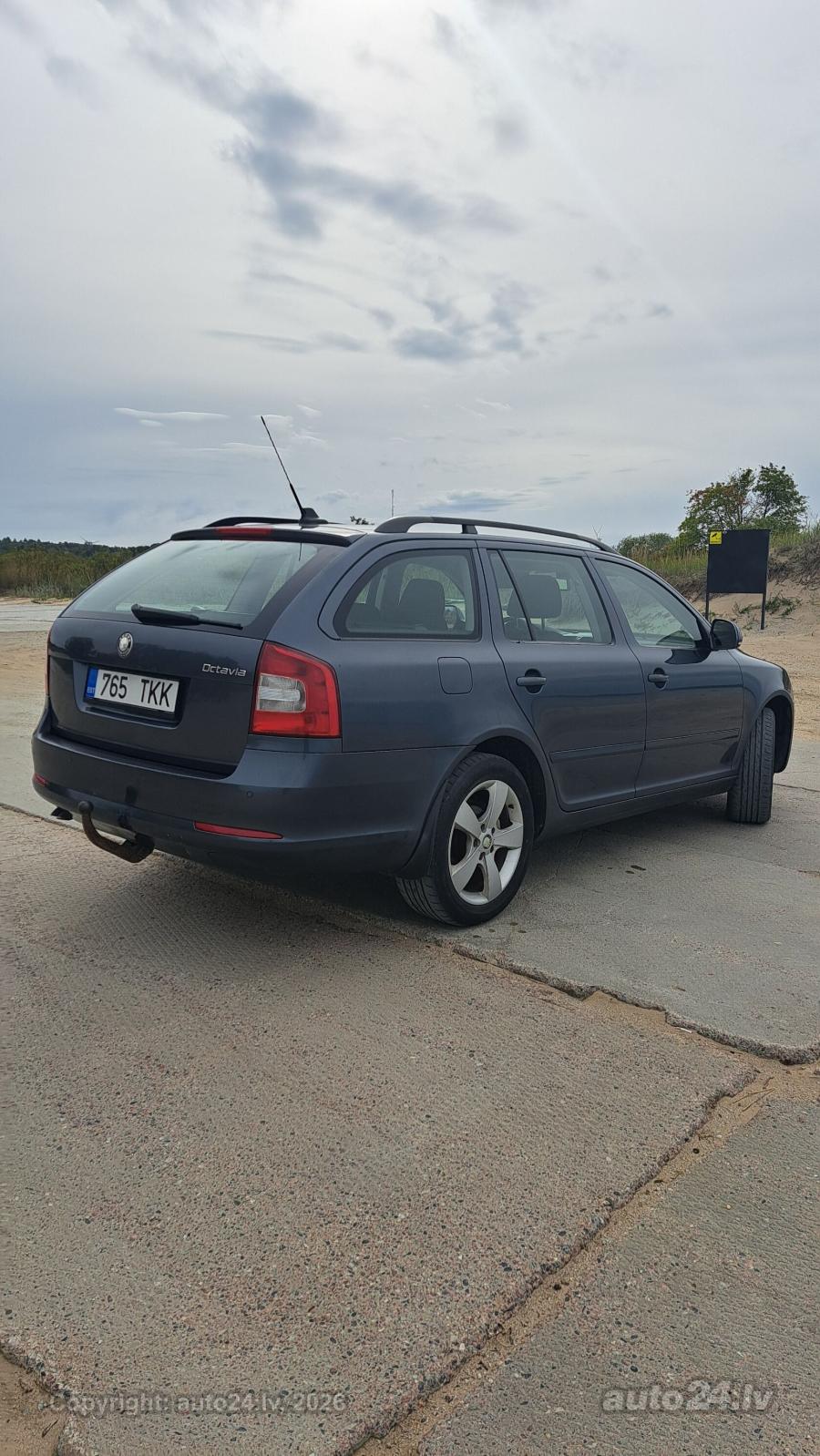 Pelēks Skoda Octavia 2009 Tallina, ar dzinēja tilpumu 1.90 L un nobraukumu 387 tūkst. km par 2500 €, foto 4 vietnē AUTOMOTO.COM.LV