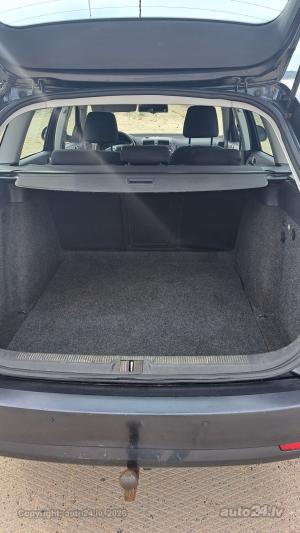 Pelēks Skoda Octavia 2009 Tallina, ar dzinēja tilpumu 1.90 L un nobraukumu 387 tūkst. km par 2500 €, foto 6 vietnē AUTOMOTO.COM.LV