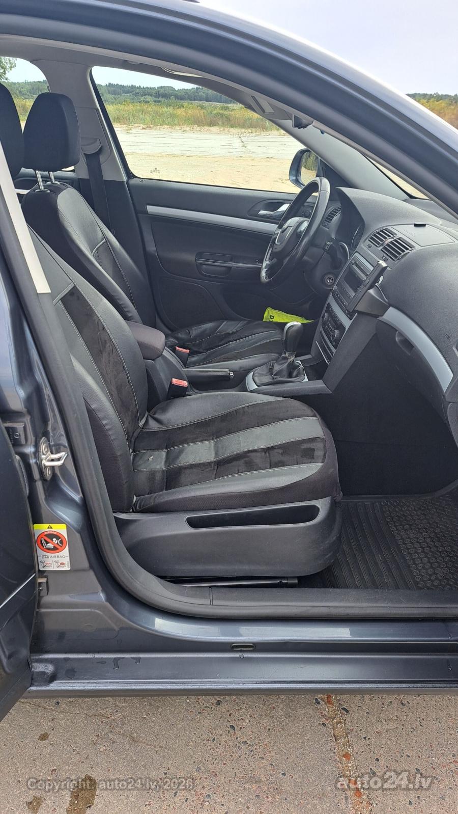 Pelēks Skoda Octavia 2009 Tallina, ar dzinēja tilpumu 1.90 L un nobraukumu 387 tūkst. km par 2500 €, foto 8 vietnē AUTOMOTO.COM.LV