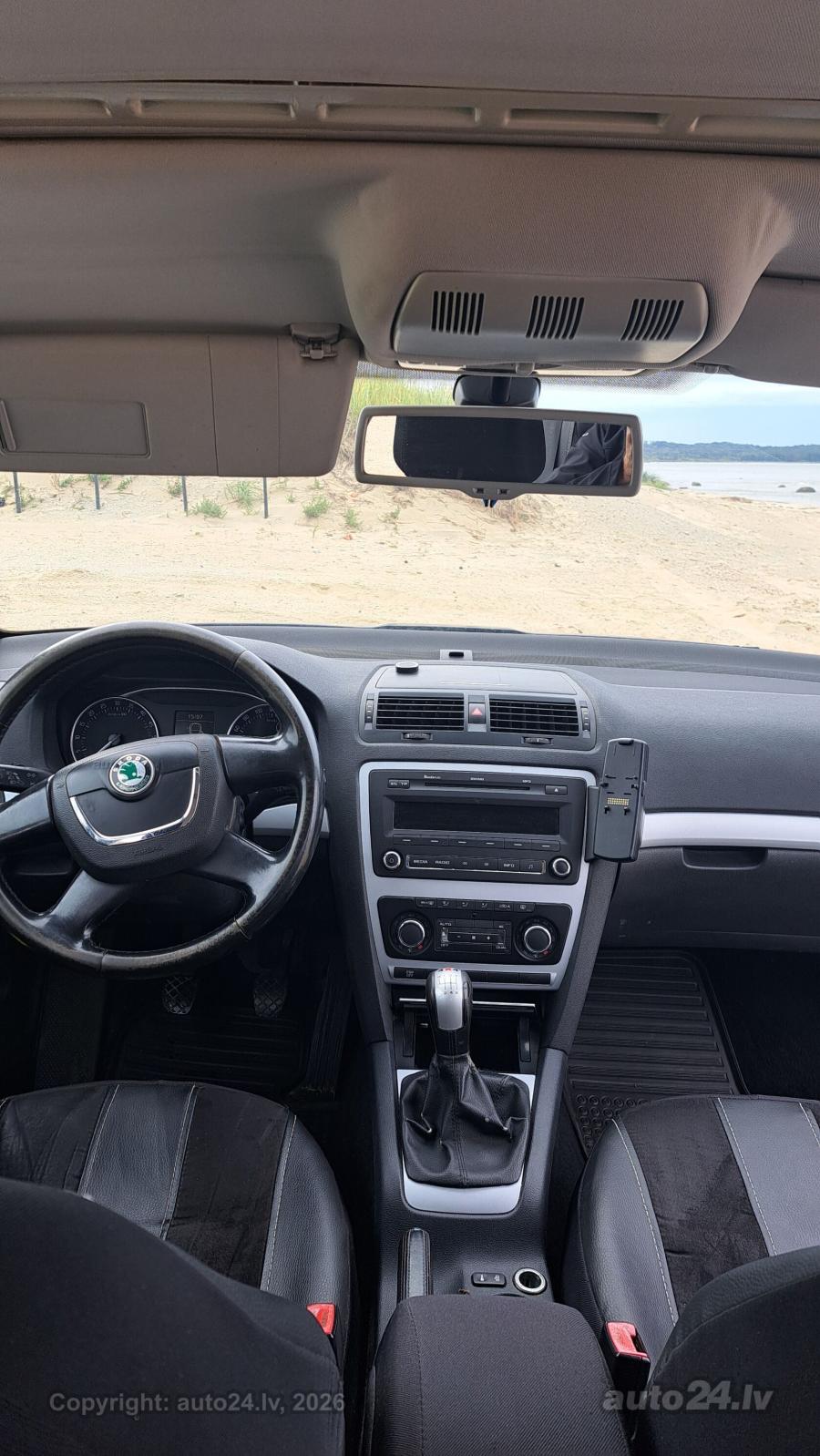 Pelēks Skoda Octavia 2009 Tallina, ar dzinēja tilpumu 1.90 L un nobraukumu 387 tūkst. km par 2500 €, foto 9 vietnē AUTOMOTO.COM.LV