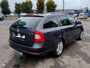 Pelēks Skoda Octavia 2009 Kauņa, ar dzinēja tilpumu 1.80 L un nobraukumu 368 tūkst. km par 3500 €, foto 4 vietnē AUTOMOTO.COM.LV