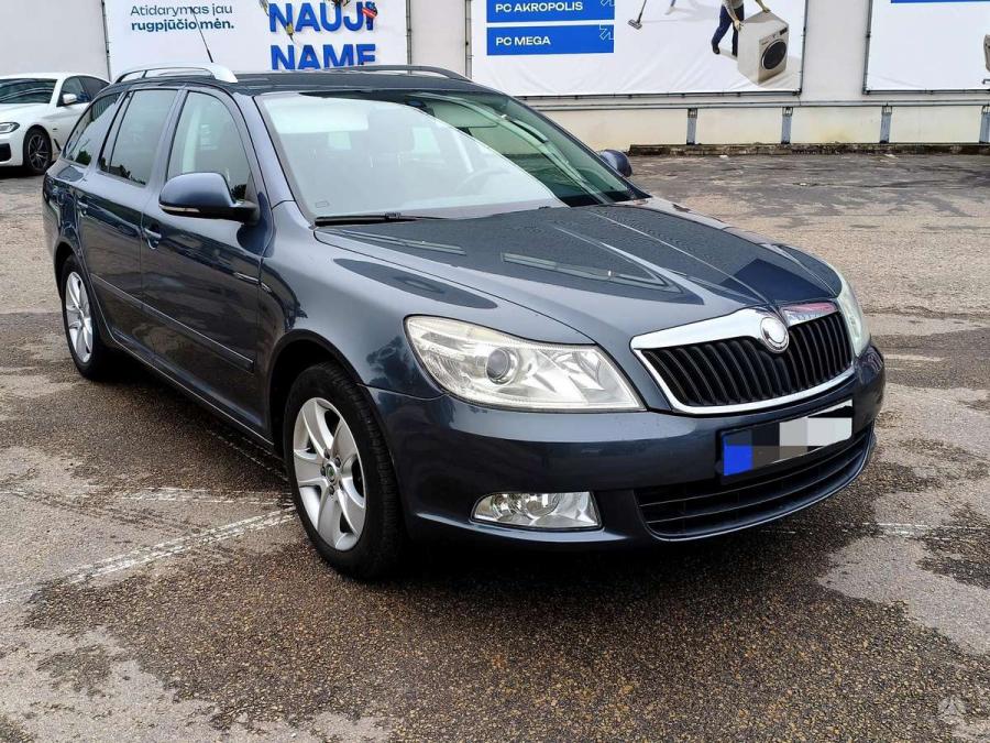 Pelēks Skoda Octavia 2009 Kauņa, ar dzinēja tilpumu 1.80 L un nobraukumu 368 tūkst. km par 3500 €, foto 5 vietnē AUTOMOTO.COM.LV