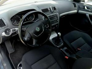 Pelēks Skoda Octavia 2009 Kauņa, ar dzinēja tilpumu 1.80 L un nobraukumu 368 tūkst. km par 3500 €, foto 6 vietnē AUTOMOTO.COM.LV