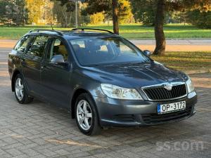 Pelēks Skoda Octavia 2009 Rīga, ar dzinēja tilpumu 1.60 L un nobraukumu 0 tūkst. km par 1790 €, foto  vietnē AUTOMOTO.COM.LV