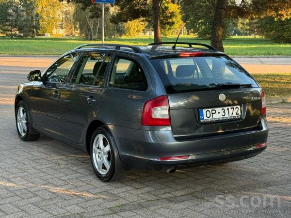 Шкода Октавия 2009 в Рига на AUTOMOTO.COM.LV Серый Шкода Октавия 2009 в Рига, объемом двигателя 1.60 л и пробегом 0 тыс. км за 1790 €, фото 3 на AUTOMOTO.COM.LV