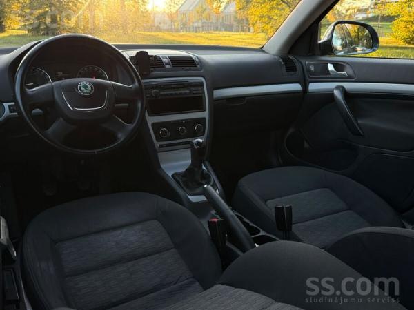Шкода Октавия 2009 в Рига на AUTOMOTO.COM.LV Серый Шкода Октавия 2009 в Рига, объемом двигателя 1.60 л и пробегом 0 тыс. км за 1790 €, фото 11 на AUTOMOTO.COM.LV