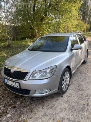 Серый Шкода Октавия 2009 в Рига, объемом двигателя 2.00 л и пробегом 369 тыс. км за 1280 €, фото  на AUTOMOTO.COM.LV