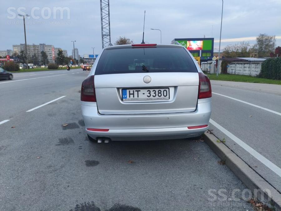 Grey Skoda Octavia 2009 in Riga, with an engine capacity of 2.00 L and mileage of 472 thousand km for 2300 €, photo 5 on AUTOMOTO.COM.LV