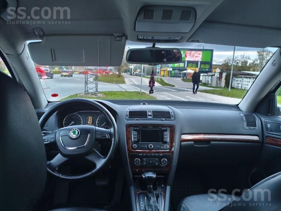 Grey Skoda Octavia 2009 in Riga, with an engine capacity of 2.00 L and mileage of 472 thousand km for 2300 €, photo 10 on AUTOMOTO.COM.LV