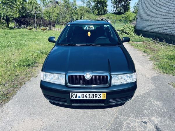 Pelēks Skoda Octavia 2010 Daugavpils, ar dzinēja tilpumu 1.90 L un nobraukumu 242 tūkst. km par 10400 €, foto 5 vietnē AUTOMOTO.COM.LV