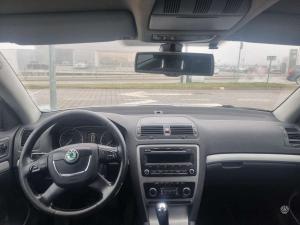 Pelēks Skoda Octavia 2010 Viļņa, ar dzinēja tilpumu 1.60 L un nobraukumu 232 tūkst. km par 3200 €, foto 5 vietnē AUTOMOTO.COM.LV