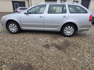 Grey Skoda Octavia 2010 in Birzai, with an engine capacity of 1.20 L and mileage of 160 thousand km for 2650 €, photo 5 on AUTOMOTO.COM.LV