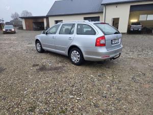 Grey Skoda Octavia 2010 in Birzai, with an engine capacity of 1.20 L and mileage of 160 thousand km for 2650 €, photo 11 on AUTOMOTO.COM.LV