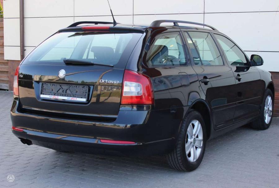 Grey Skoda Octavia 2010 in Kretinga, with an engine capacity of 1.40 L and mileage of 259 thousand km for 4200 €, photo 6 on AUTOMOTO.COM.LV