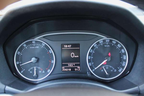 Grey Skoda Octavia 2010 in Kretinga, with an engine capacity of 1.40 L and mileage of 259 thousand km for 4200 €, photo 11 on AUTOMOTO.COM.LV