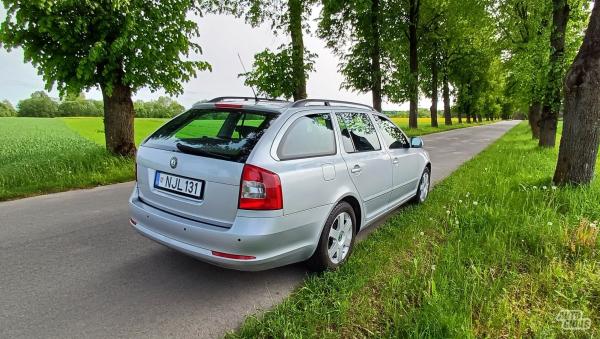 Pelēks Skoda Octavia 2010 Viļņa, ar dzinēja tilpumu 1.60 L un nobraukumu 304 tūkst. km par 3200 €, foto 6 vietnē AUTOMOTO.COM.LV