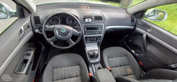 Pelēks Skoda Octavia 2010 Viļņa, ar dzinēja tilpumu 1.60 L un nobraukumu 304 tūkst. km par 3200 €, foto 9 vietnē AUTOMOTO.COM.LV