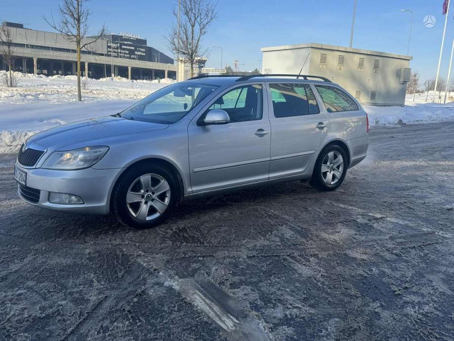 Pelēks Skoda Octavia 2010 Molėtai, ar dzinēja tilpumu 1.80 L un nobraukumu 272 tūkst. km par 2950 €, foto 1 vietnē AUTOMOTO.COM.LV