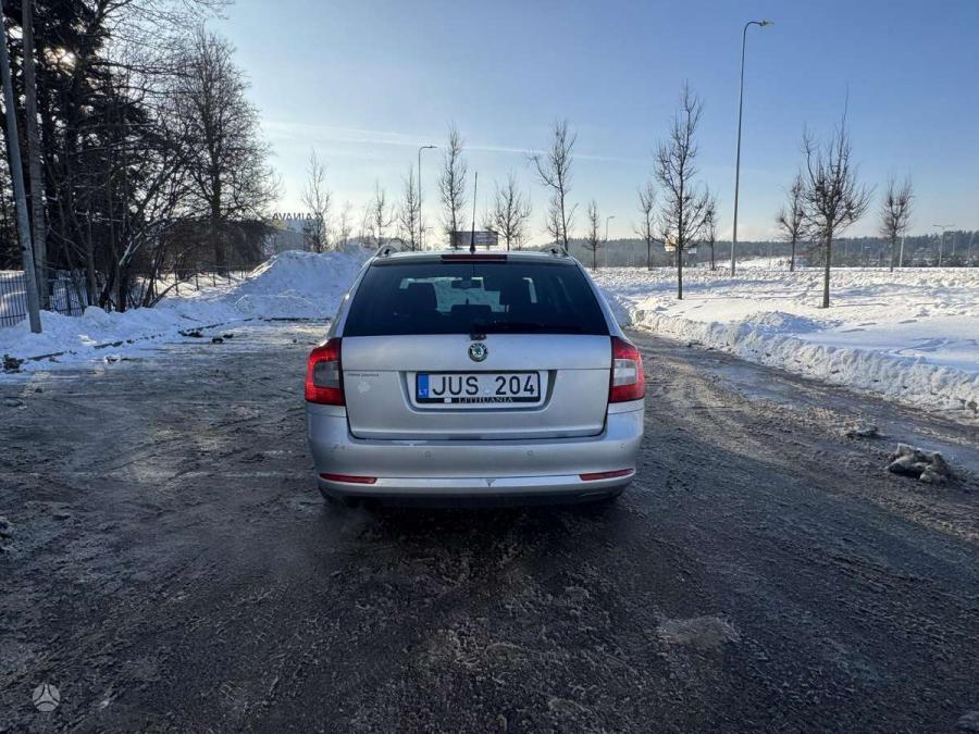 Pelēks Skoda Octavia 2010 Molėtai, ar dzinēja tilpumu 1.80 L un nobraukumu 272 tūkst. km par 2950 €, foto 9 vietnē AUTOMOTO.COM.LV