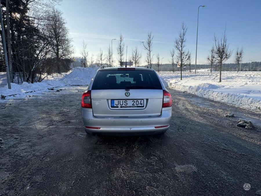 Pelēks Skoda Octavia 2010 Molėtai, ar dzinēja tilpumu 1.80 L un nobraukumu 273 tūkst. km par 2850 €, foto 9 vietnē AUTOMOTO.COM.LV