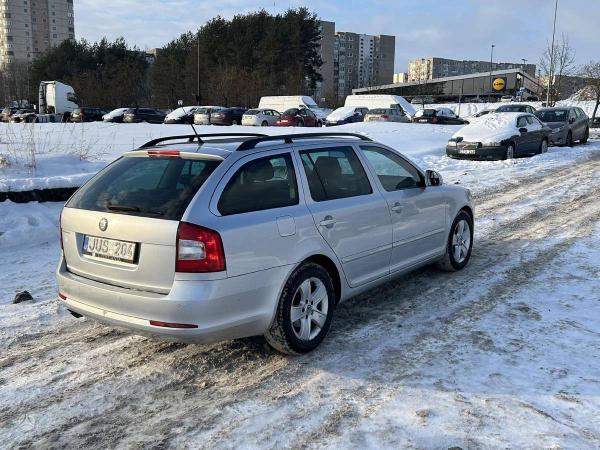 Pelēks Skoda Octavia 2010 Viļņa, ar dzinēja tilpumu 1.80 L un nobraukumu 272 tūkst. km par 2600 €, foto 7 vietnē AUTOMOTO.COM.LV