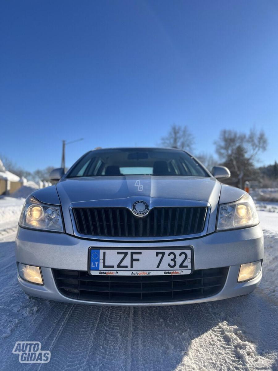Grey Skoda Octavia 2010 in Vilnius, with an engine capacity of 1.60 L and mileage of 225 thousand km for 1950 €, photo 1 on AUTOMOTO.COM.LV