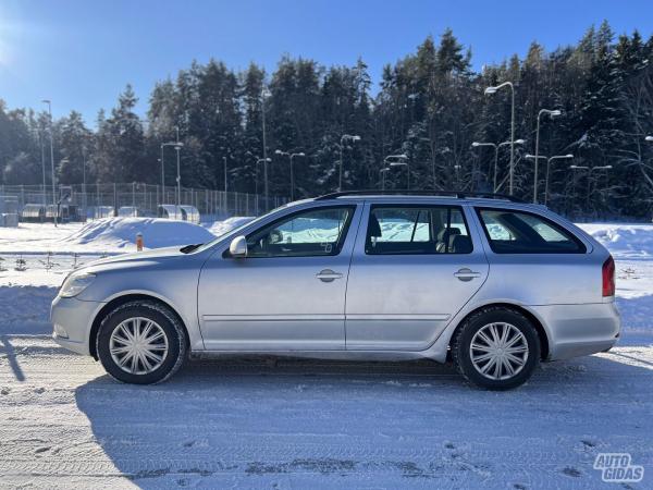 Pelēks Skoda Octavia 2010 Viļņa, ar dzinēja tilpumu 1.60 L un nobraukumu 225 tūkst. km par 1950 €, foto 7 vietnē AUTOMOTO.COM.LV