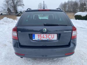 Grey Skoda Octavia 2010 in Birzai, with an engine capacity of 1.60 L and mileage of 294 thousand km for 3450 €, photo 6 on AUTOMOTO.COM.LV
