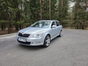 Pelēks Skoda Octavia 2010 Druskininkai, ar dzinēja tilpumu 1.60 L un nobraukumu 225 tūkst. km par 2400 €, foto  vietnē AUTOMOTO.COM.LV
