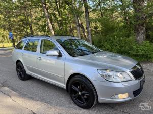 Grey Skoda Octavia 2010 in Vilnius, with an engine capacity of 1.60 L and mileage of 312 thousand km for 3500 €, photo 5 on AUTOMOTO.COM.LV