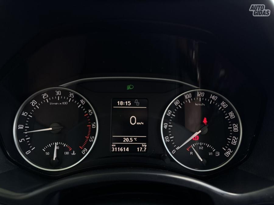 Grey Skoda Octavia 2010 in Vilnius, with an engine capacity of 1.60 L and mileage of 312 thousand km for 3500 €, photo 15 on AUTOMOTO.COM.LV
