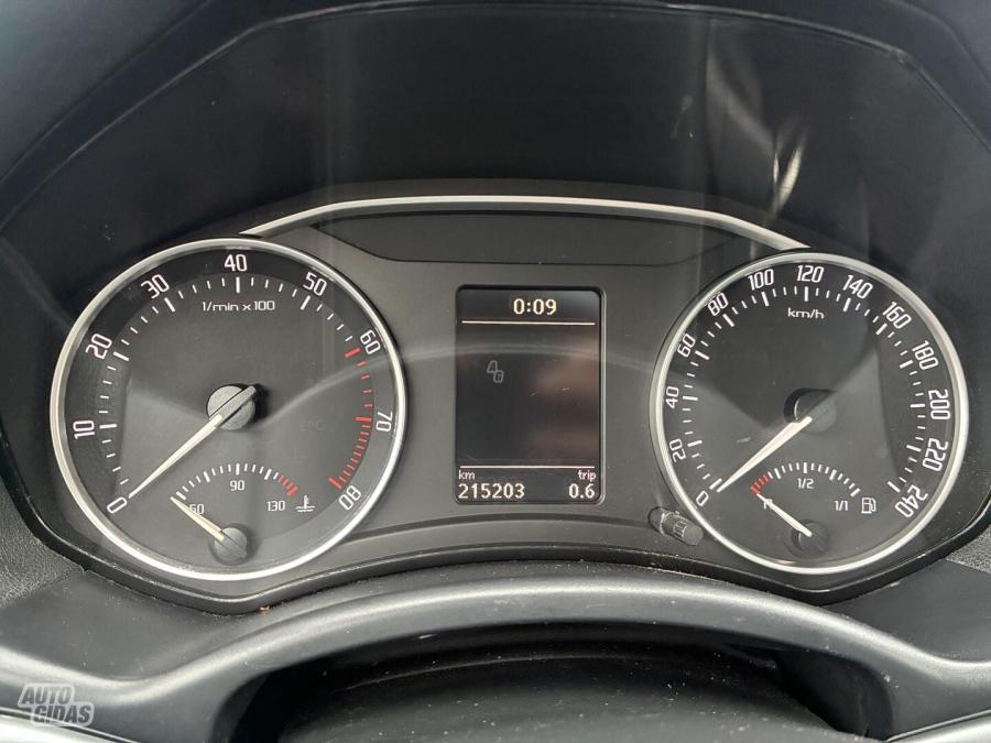 Серый Шкода Октавия 2010 в Каунас, объемом двигателя 1.20 л и пробегом 215 тыс. км за 2400 €, фото 4 на AUTOMOTO.COM.LV