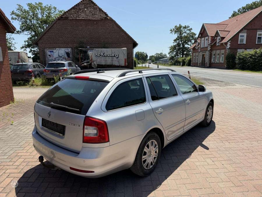 Серый Шкода Октавия 2010 в Каунас, объемом двигателя 1.20 л и пробегом 258 тыс. км за 2150 €, фото 6 на AUTOMOTO.COM.LV