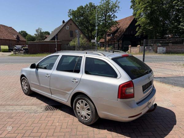 Grey Skoda Octavia 2010 in Kaunas, with an engine capacity of 1.20 L and mileage of 258 thousand km for 2150 €, photo 6 on AUTOMOTO.COM.LV