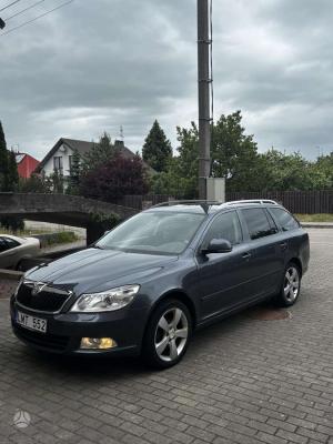 Pelēks Skoda Octavia 2010 Klaipėda, ar dzinēja tilpumu 1.80 L un nobraukumu 305 tūkst. km par 1850 €, foto  vietnē AUTOMOTO.COM.LV