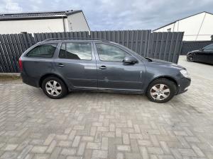 Pelēks Skoda Octavia 2010 Klaipėda, ar dzinēja tilpumu 1.60 L un nobraukumu 325 tūkst. km par 1300 €, foto 6 vietnē AUTOMOTO.COM.LV