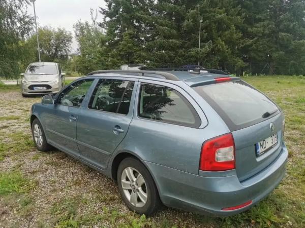 Pelēks Skoda Octavia 2010 Kuldīga, ar dzinēja tilpumu 1.60 L un nobraukumu 276 tūkst. km par 4000 €, foto 2 vietnē AUTOMOTO.COM.LV