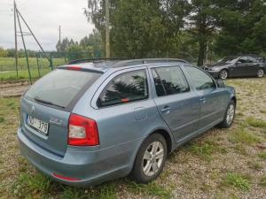 Серый Шкода Октавия 2010 в Кулдига, объемом двигателя 1.60 л и пробегом 276 тыс. км за 4000 €, фото 4 на AUTOMOTO.COM.LV