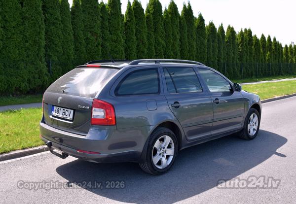 Pelēks Skoda Octavia 2010 Tartu, ar dzinēja tilpumu 1.40 L un nobraukumu 279 tūkst. km par 2999 €, foto 4 vietnē AUTOMOTO.COM.LV