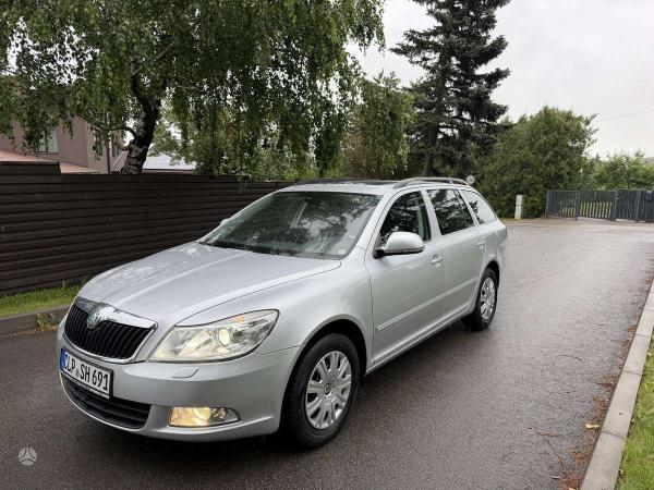 Pelēks Skoda Octavia 2010 Klaipėda, ar dzinēja tilpumu 1.20 L un nobraukumu 258 tūkst. km par 2150 €, foto 1 vietnē AUTOMOTO.COM.LV