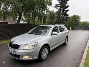 Pelēks Skoda Octavia 2010 Klaipėda, ar dzinēja tilpumu 1.20 L un nobraukumu 258 tūkst. km par 2150 €, foto  vietnē AUTOMOTO.COM.LV