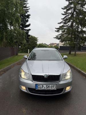 Pelēks Skoda Octavia 2010 Klaipėda, ar dzinēja tilpumu 1.20 L un nobraukumu 258 tūkst. km par 2150 €, foto 3 vietnē AUTOMOTO.COM.LV