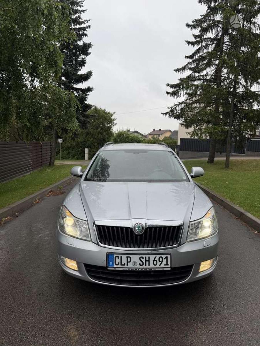 Pelēks Skoda Octavia 2010 Klaipėda, ar dzinēja tilpumu 1.20 L un nobraukumu 258 tūkst. km par 2150 €, foto 3 vietnē AUTOMOTO.COM.LV